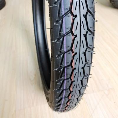 China Caixa de pneus de carga do porto de Qingdao para pneus de motocicleta IRC 60/100-17 70/100-17 Incluído à venda