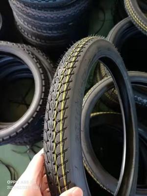 Cina Casco pneumatico di carico del porto di Qingdao per pneumatici per motocicli IRC 60/100-17 70/100-17 incluso in vendita