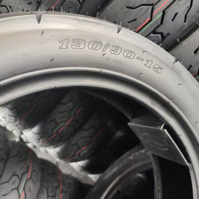 Cina 130/90-15 Bajaj Boxer Pneumatico per moto 6PR/8PR Prodotto in proprio con contenuto di gomma 35%-55% in vendita