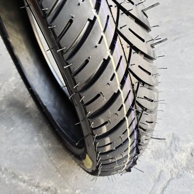 Cina 13000PCS Carico QTY/40'HQ 6PR/8PR Pneumatici per motocicli Pneumatici stradali 120/80-17 100/90-17 110/80-17 120/70-17 90/90-17 in vendita