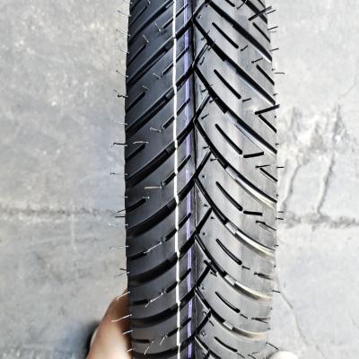 Cina 13000PCS Carico QTY/40'HQ 6PR/8PR Pneumatici per motocicli Pneumatici stradali 120/80-17 100/90-17 110/80-17 120/70-17 90/90-17 in vendita