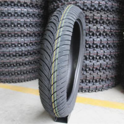 Cina 13000PCS Carico QTY/40'HQ 6PR/8PR Pneumatici per motocicli Pneumatici stradali 120/80-17 100/90-17 110/80-17 120/70-17 90/90-17 in vendita