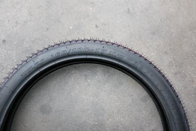 Cina Fornitura del porto di carico di Qingdao 60/100-17 70/100-17 Pneumatici per motocicli con casin pneumatici in vendita