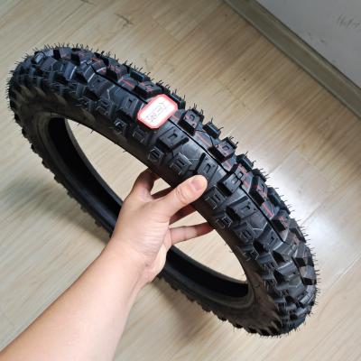 Cina Pneumatici per motociclette Panther 3.00-17 per carico nel porto di Qingdao e durata di 20000 KM in vendita