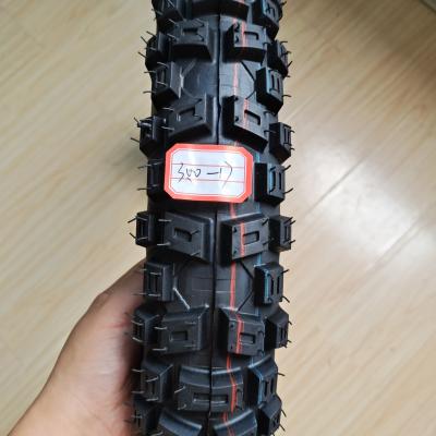 Cina Pneumatici per motociclette Panther 3.00-17 per carico nel porto di Qingdao e durata di 20000 KM in vendita