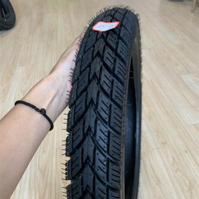 中国 20000 KM ワークライフ モーターサイクルのタイヤ 2.75-17 47 L マジオンからディープパターンのデザイン 販売のため