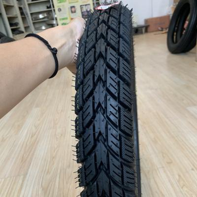 中国 20000 KM ワークライフ モーターサイクルのタイヤ 2.75-17 47 L マジオンからディープパターンのデザイン 販売のため
