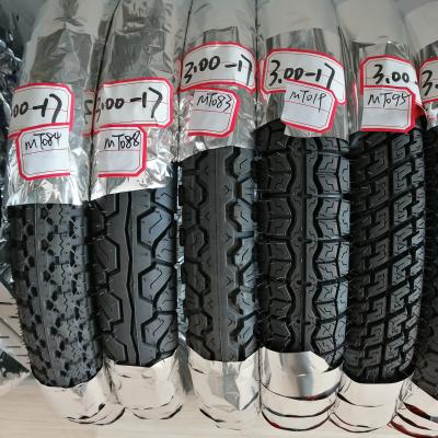 Cina Resistenza alla trazione 10,5 super gomma pneumatico da moto 300-17 per il carico nel porto di Qingdao in vendita