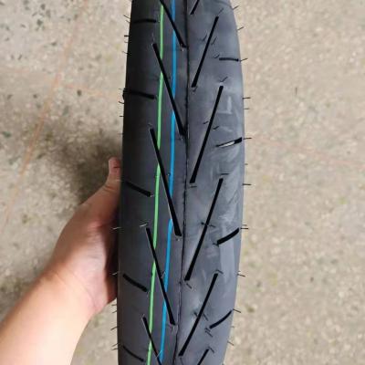China Pneus de motocicleta de borracha preta para motocicleta Porto de Qingdao Entrega dentro de 25 dias à venda