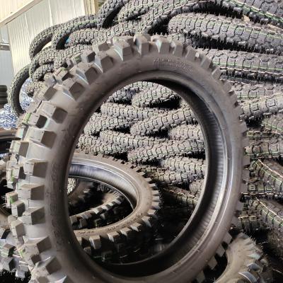 Cina 120/80-18 Pneumatici per motociclette con 35%-45% di gomma e TL 6,5 kg in vendita