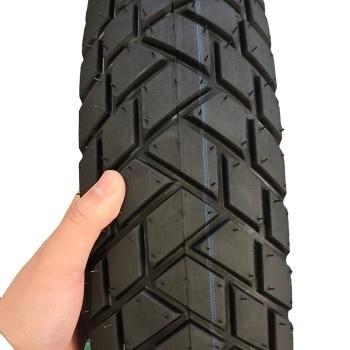 China Top 90/90-18 90/90/19 Tubeless Motorcycle Tire with Japanese Technology and Design for sale