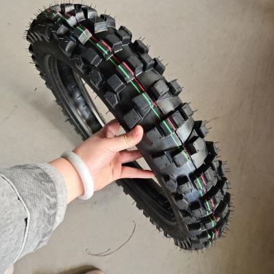 Cina Pneumatici da motociclisti di ottime prestazioni 4.10-18 al porto di Qingdao con una durata di 20000 KM in vendita