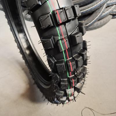 Cina Pneumatici da motociclisti di ottime prestazioni 4.10-18 al porto di Qingdao con una durata di 20000 KM in vendita