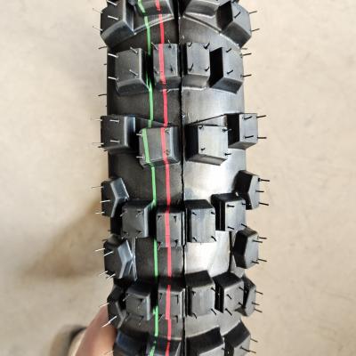 Cina 410-18 Pneumatici per motocicli fuoristrada provenienti dal porto di Qingdao e 4,8 kg in vendita