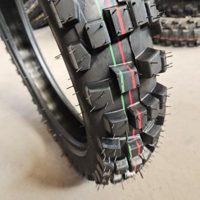 Cina 410-18 Pneumatici per motocicli fuoristrada provenienti dal porto di Qingdao e 4,8 kg in vendita