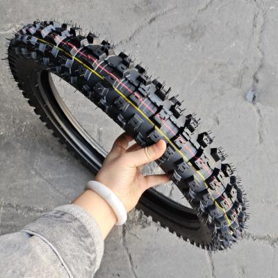 China 13000PCS Carga QTY/40'HQ Pneus de motocicleta 80/100-19 com 35%-45% de teor de borracha à venda