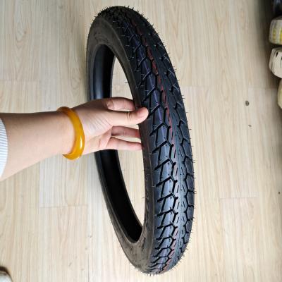 Cina Pneumatici per motociclisti di progettazione approfondita 60/100-17 per e 5000 pezzi al giorno Capacità di produzione in vendita
