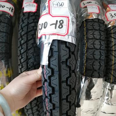 Cina 300 18 Pneumatici per motocicli con 35%-55% di gomma e 10,5 resistenza alla trazione in vendita
