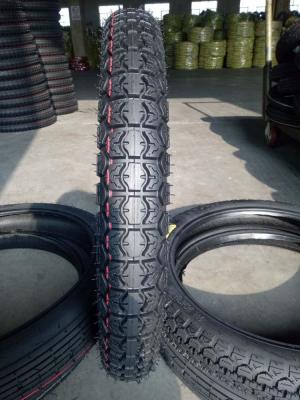 China Top 3.00-17 Pneus de motocicleta com prazo de entrega dentro de 25 dias e carcaça do pneu à venda