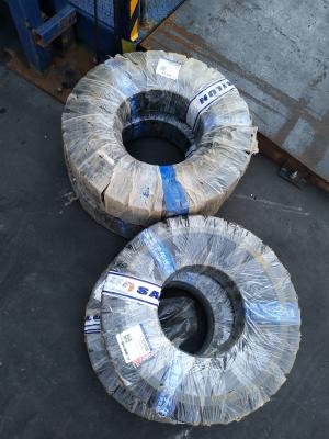 China Top 3.00-17 Pneus de motocicleta com prazo de entrega dentro de 25 dias e carcaça do pneu à venda