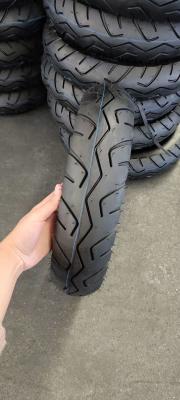 China 35% 40% 45% Rueebr-gehalte Motorfietsband/band 10 inch 3,00-10 3,50-10 voor uw behoeften Te koop