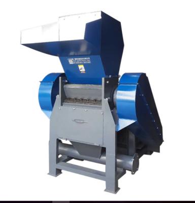 China Hot small wood crusher plastics crushing machine/10HP 7.5KW Strong Wasted Plastic Crusher Machine for sale