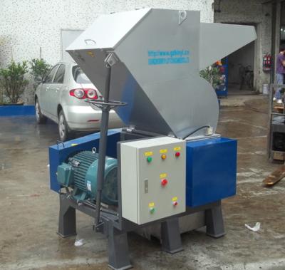 China crushing plastic recycling crusher/ Environmental protection and low noise plastic & rubber crusher/rubber crusher machi for sale
