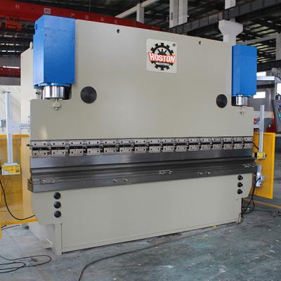 Cina 4+1 Asse di piegatura di lamiere in acciaio inossidabile CNC Press Brake Machine 200 tonnellate 3200mm in vendita