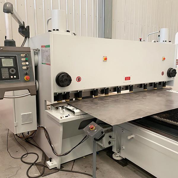 Quality 4-25mm Thickness Metal Sheet And Plate Hydraulic Guillotine Shearing Machine for sale