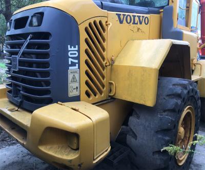 Cina Carico nominale di 14 tonnellate Motore YUCHAI Volvo L70E carica ruote idraulica in vendita