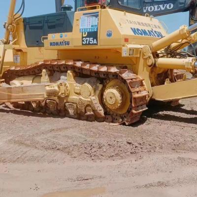 Cina Bulldozer KOMATS D375A usato con capacità di 23 m3 e peso della macchina di 72000 KG in vendita