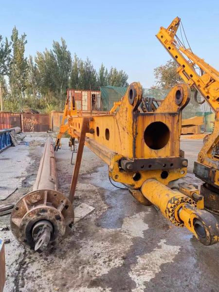 Quality Powerful Diesel Used Rotary Rig BG25 for Construction Projects for sale