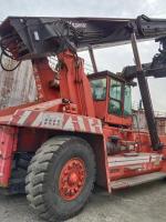 China 4000MM Fork Width Diesel Engine Stacker DRD420 for Material Handling and Smooth Operations for sale