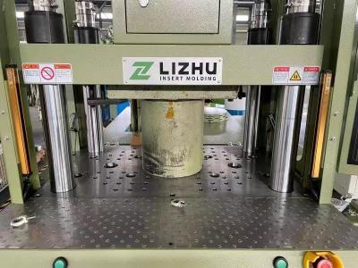 China Tipo vertical da máquina de alta velocidade da modelagem por injeção à venda