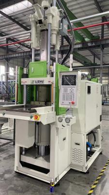 Cina Macchina verticale dello stampaggio ad iniezione con il certificato del CE in vendita