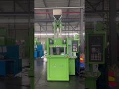 Vertical Injection Molding Machine With PVC PE PP Plastic Materials Lightning Connectors