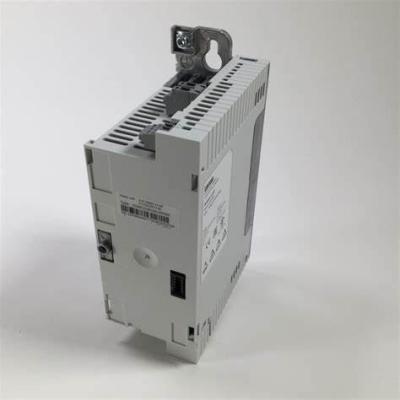 中国 Lenze I5DAE125B10010000S ACインバーターはI550シリーズを0.25 KW 230 V 3 PHAS運転する 販売のため