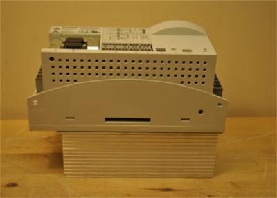 Cina SERVO 9400 4AMP 3X400V dell'AZIONAMENTO di Lenze E94AMHE0044B33LFPMM0044HX0051 in vendita