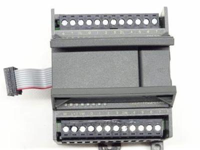 Cina 6ES7223-1PH22-0AX0 Siemens SIMATIC S7-200, EM 223 dell'ingresso/uscita di Digital 8 CC dei DI 24 V in vendita