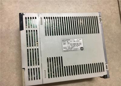 Cina Servo AMPLIFICATORE 200V di CA dell'azionamento MR-J2S-70B-U005 di Mitsubishi Electric 750W NUOVO IN AZIONE in vendita