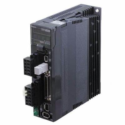 Китай Мотор OMRON R88D-GT04H управляет 400W 200V 1PHA GSERIES SRV DR 200 до 240 ВПТ продается