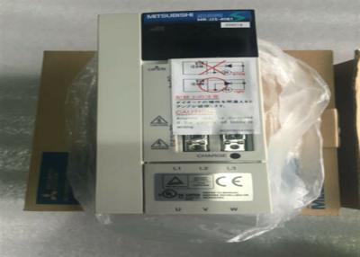 Cina Il servo industriale del servo amplificatore di CA di MR-J2S-40B1-EH018 Mitsubishi guida 400w in vendita