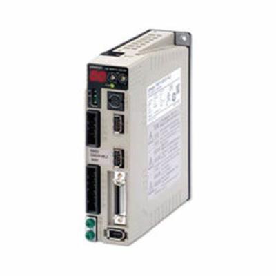 Cina Il SERVO DRIVER 2.5A 120V di OMRON R88D-KT02L CARICA 200 W 230 VCA da 50 W a 1,5 chilowatt in vendita