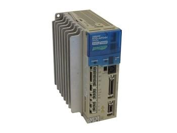 Cina Il servo rifornimento 4.4A 200V di CA 200VAC di Omron R7D-AP08H carica 750 W R7D-AP08H-ND in vendita
