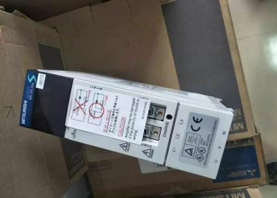 Cina AZIONAMENTO trifase industriale dell'amplificatore MR-J2S-20A-S075 di Mitsubishi Electric 200W SERVO NUOVO in vendita