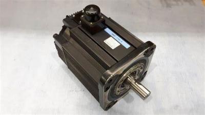 中国 SGMRS-44A2A-YR21 Yaskawaのサーボ モーターACシグマS-AXIS 38.1A InsF 1500r/min 200VAC 4400W 販売のため