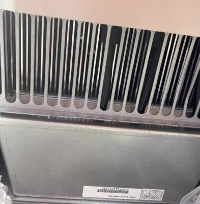 China ABB ACS800-04M-0610-7+E208+E210+P901 560kW 560A 205 kg Conversor de frequência 3 fases à venda