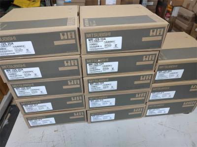 China YASKAWA SGDH-08AE INDUSTRIAL SERVO DRIVER 750W 1N M 3000RPM NIB Novo Original à venda