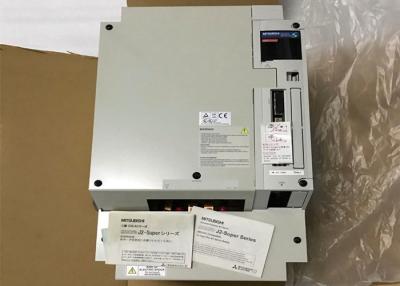 中国 MITSUBISHI 3相サーボモータードライバー MR-J2S-15KB4 15KW 380-480V産業用AC増幅器 販売のため