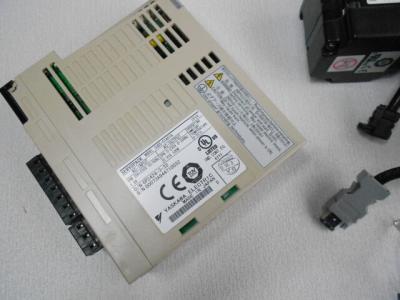 Cina Yaskawa SGDS-01A01A Servo drive tipo CA 100W 200V Nuovo originale in vendita